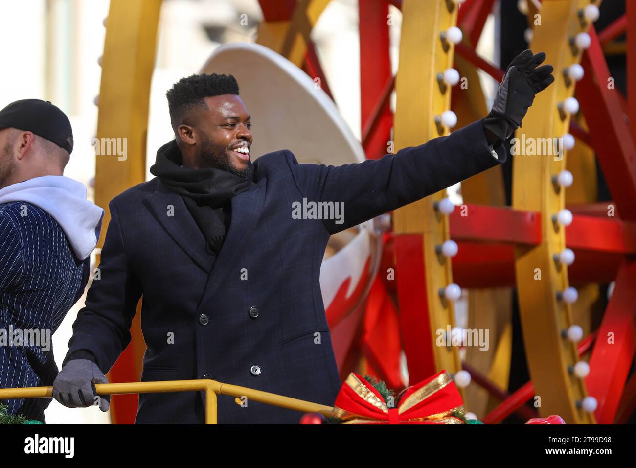 Scott Hoying, Mitch Grassi, Kirstin Maldonado, Matt Sallee, and Kevin ...