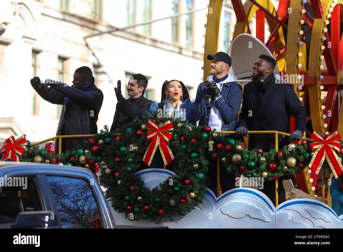 Scott Hoying, Mitch Grassi, Kirstin Maldonado, Matt Sallee, and Kevin ...