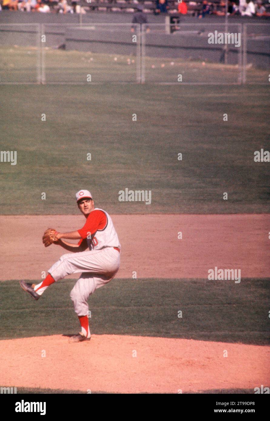LOS ANGELES, CA - JULY 9: Pitcher Joey Jay #30 of the Cincinnati Reds ...