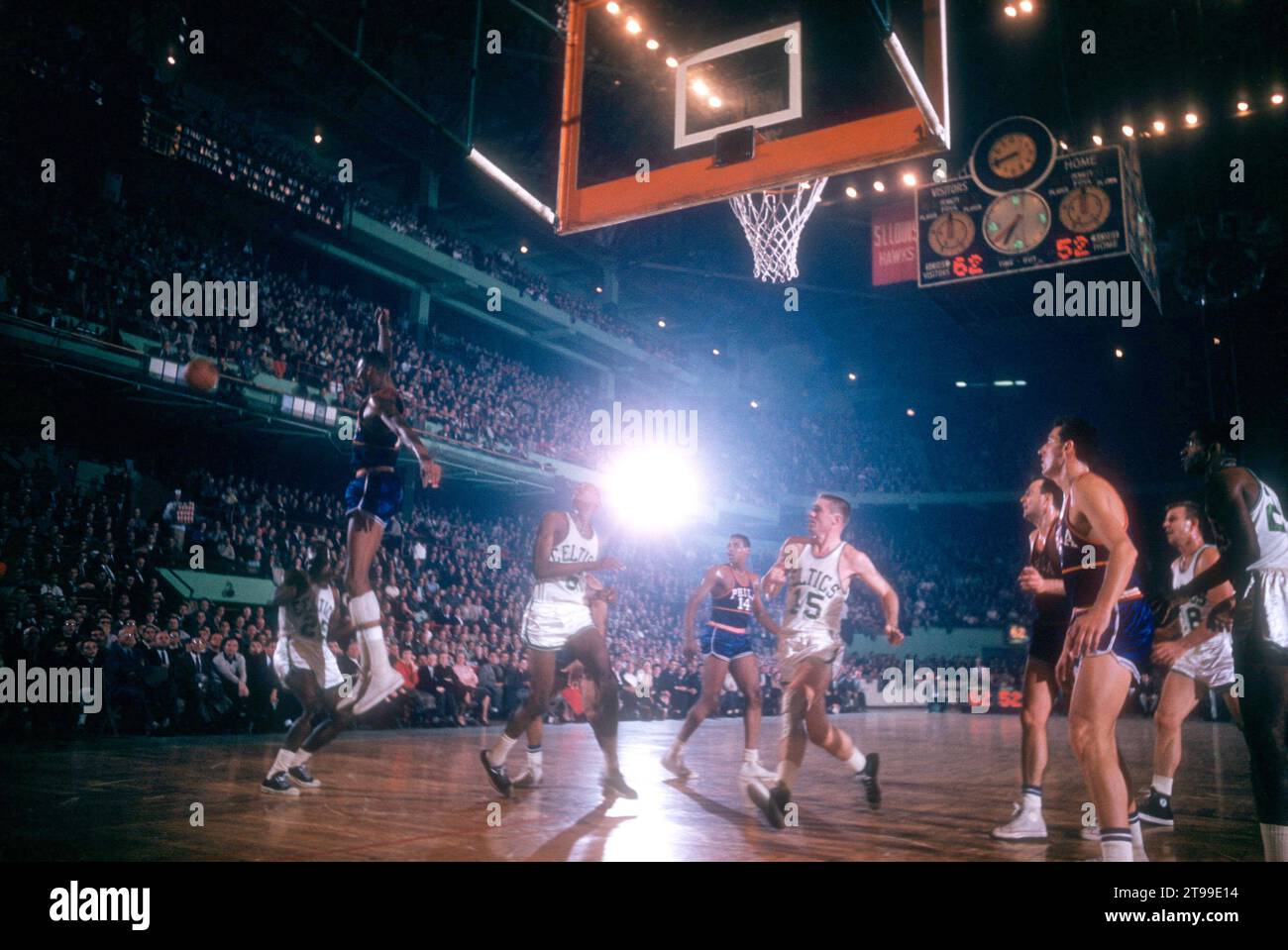BOSTON, MA - NOVEMBER 25: Wilt Chamberlain #13 of the Philadelphia ...