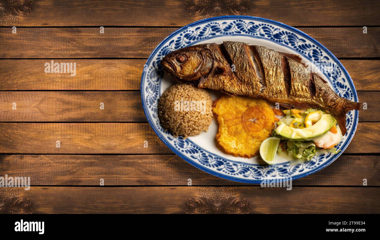 Fried fish colombia hi-res stock photography and images - Alamy