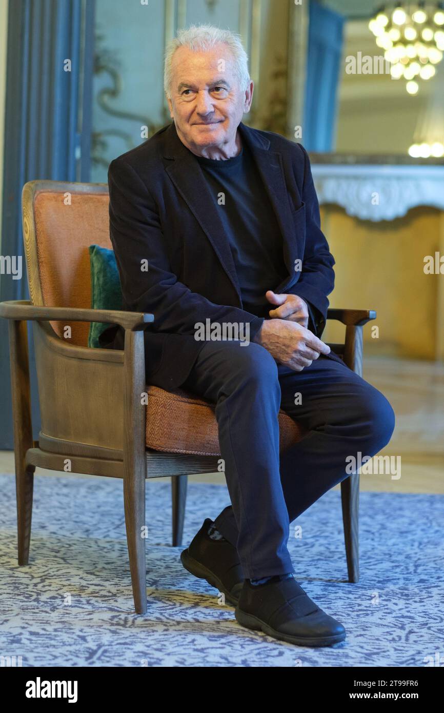 Singer Victor Manuel poses during the portrait session at the Palacio ...