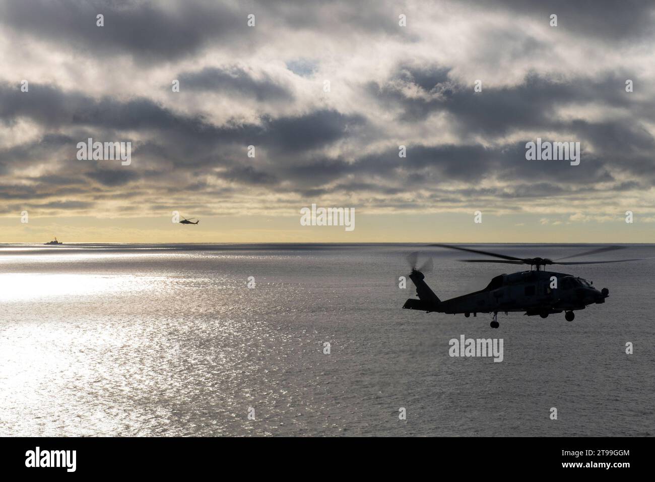 PACIFIC OCEAN (Nov. 17, 2023) An MH-60S Sea Hawk, assigned to the ...