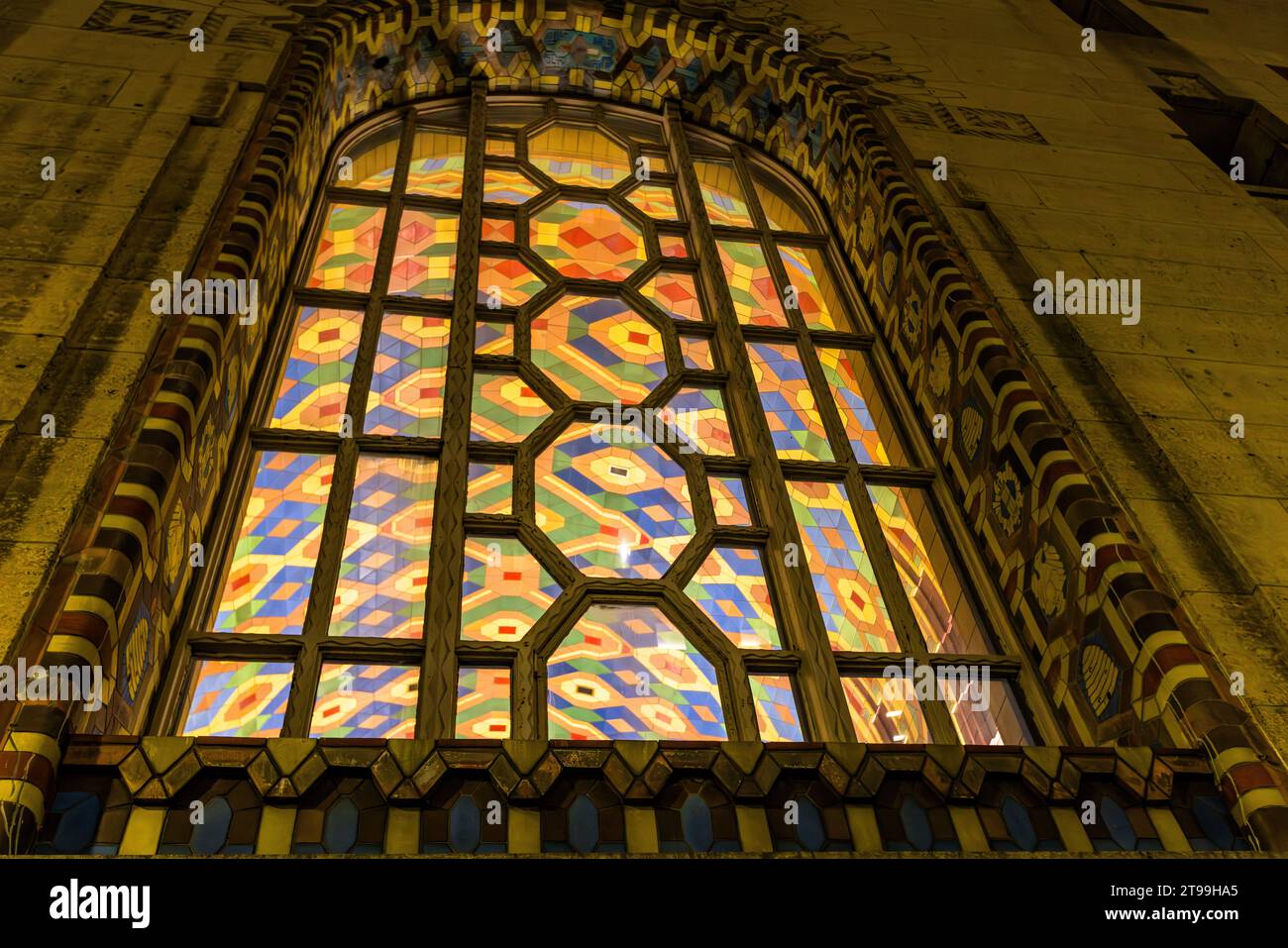 Guardian Building, Detroit. View through the high windows to the ...
