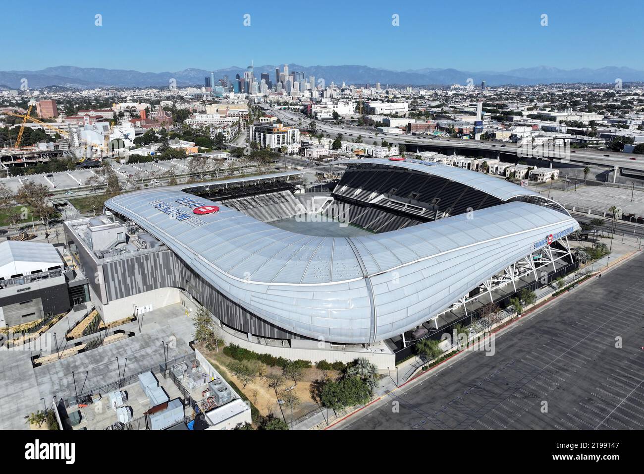 Bmo stadium los angeles aerial hi-res stock photography and images - Alamy