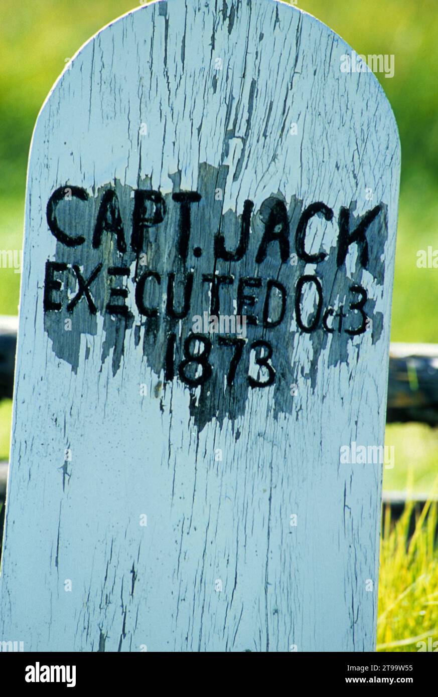 Captain Jack grave, Fort Klamath Historic Site, Oregon Stock Photo - Alamy