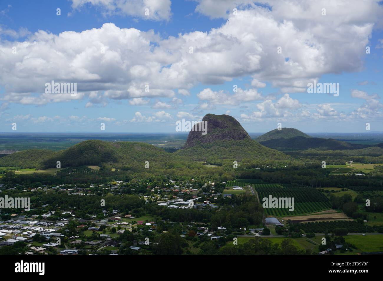 Mt tibrogargan summit hi-res stock photography and images - Alamy