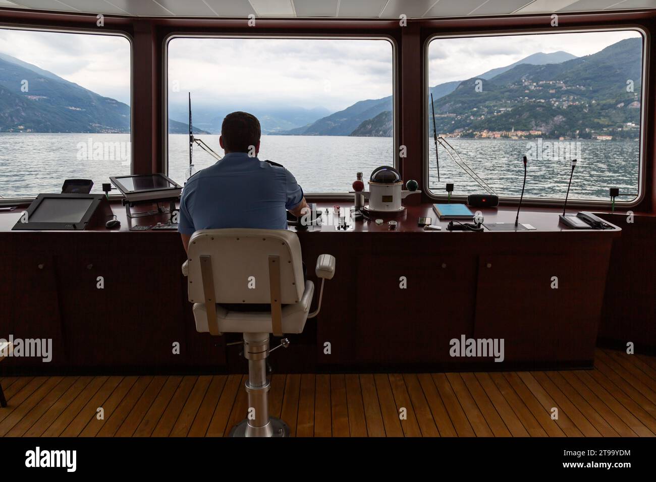 Captains chair hi-res stock photography and images - Alamy