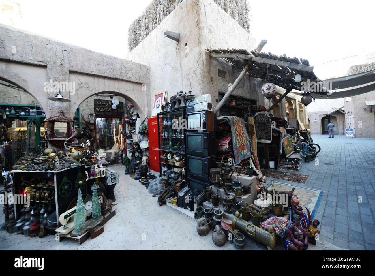 Antiques and 2nd hand items displayed in an antique shop in Old Dubai ...