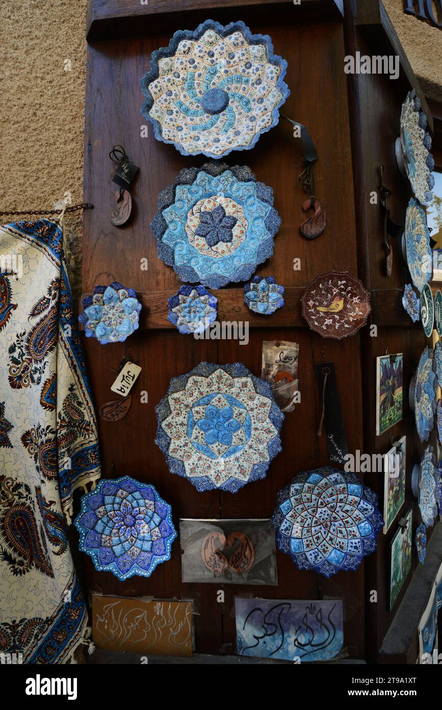 Persian ceramics hi-res stock photography and images - Alamy