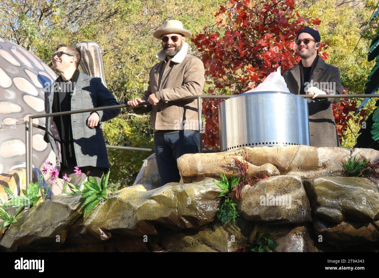 Drew holcomb and the neighbors hi-res stock photography and images - Alamy