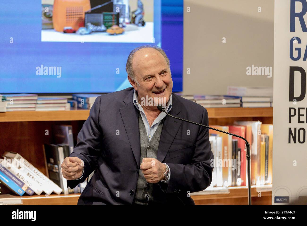 Galleria Rizzoli, Milan, Italy, November 23, 2023, Gerry Scotti during ...