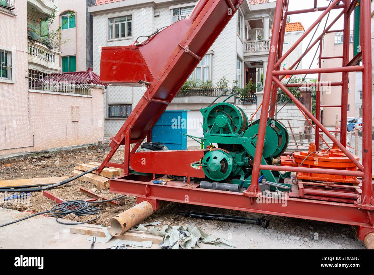 Basement digging hi-res stock photography and images - Alamy