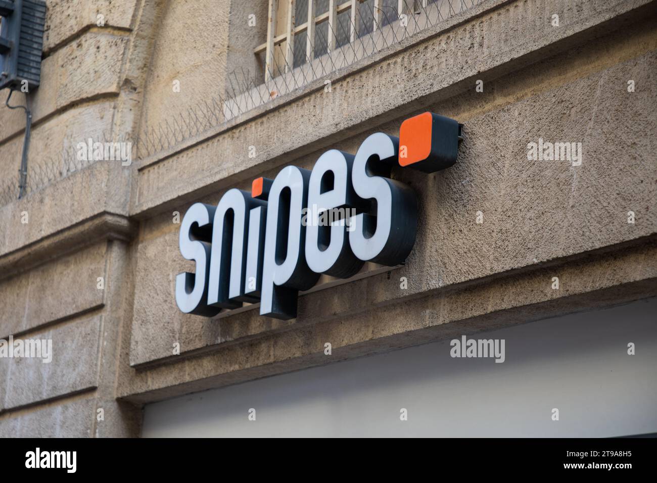 Bordeaux , France - 11 16 2023 : snipes entrance logo brand fashion shop and text sign store on ...