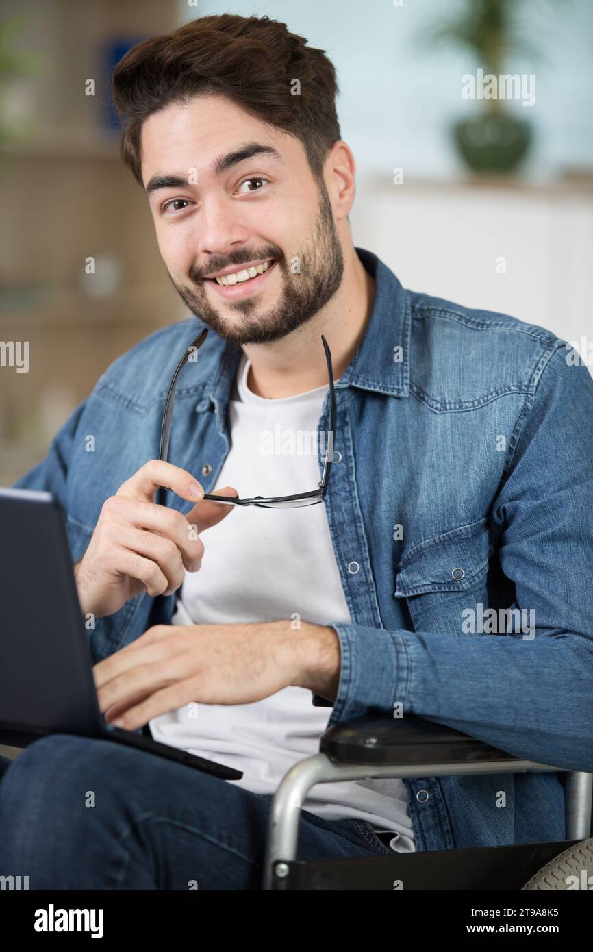 Tshirt typing hi-res stock photography and images - Alamy