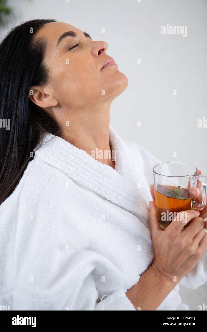 Female doctor night shift hi-res stock photography and images - Alamy