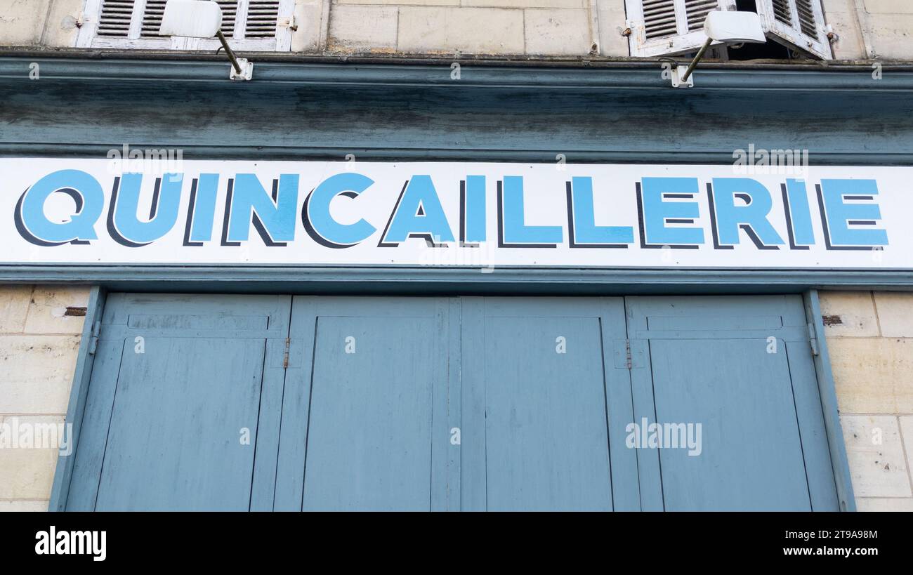 Vintage hardware store sign hi-res stock photography and images - Alamy