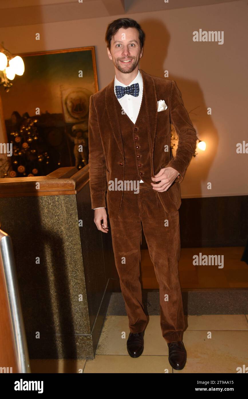 Jonathan Beck Schauspieler Muenchen 23.11.2023 Hofbraeukeller innere Wienerstrasse Benefiz ...