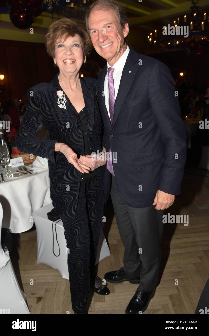 Carolin Reiber Moderatorin.Thomas Jansing Sternstunden Initiator ...