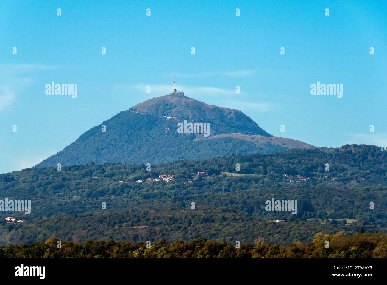 The Puy de Dome, volcano in Auvergne, France Stock Photo - Alamy