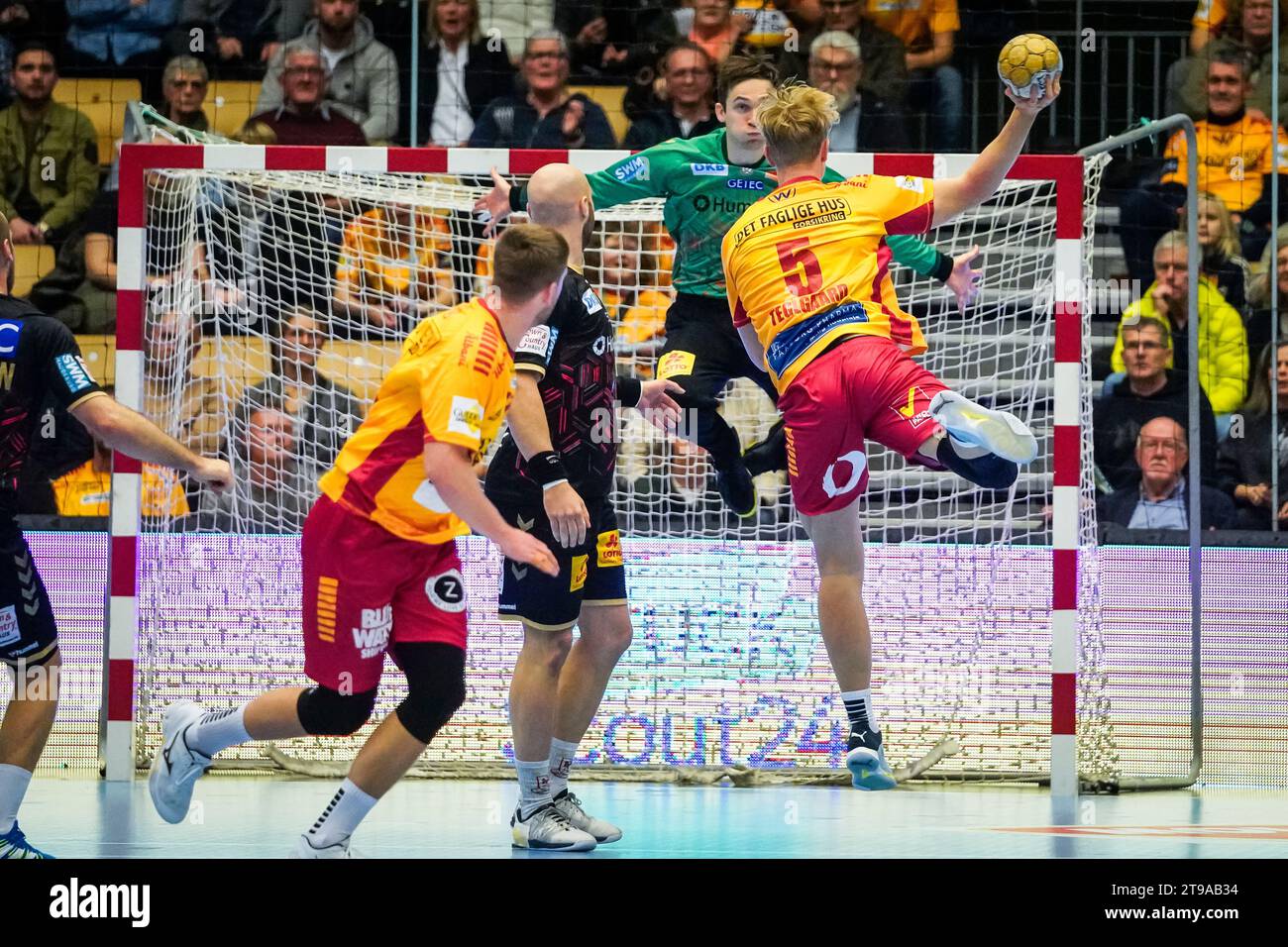 Odense, Denmark. 23rd Nov, 2023. Kasper Teglgaard (5) of GOG and Nikola ...