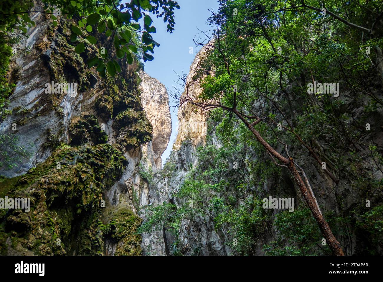 Journey through Tolantongo diverse landscapes - majestic mountains ...