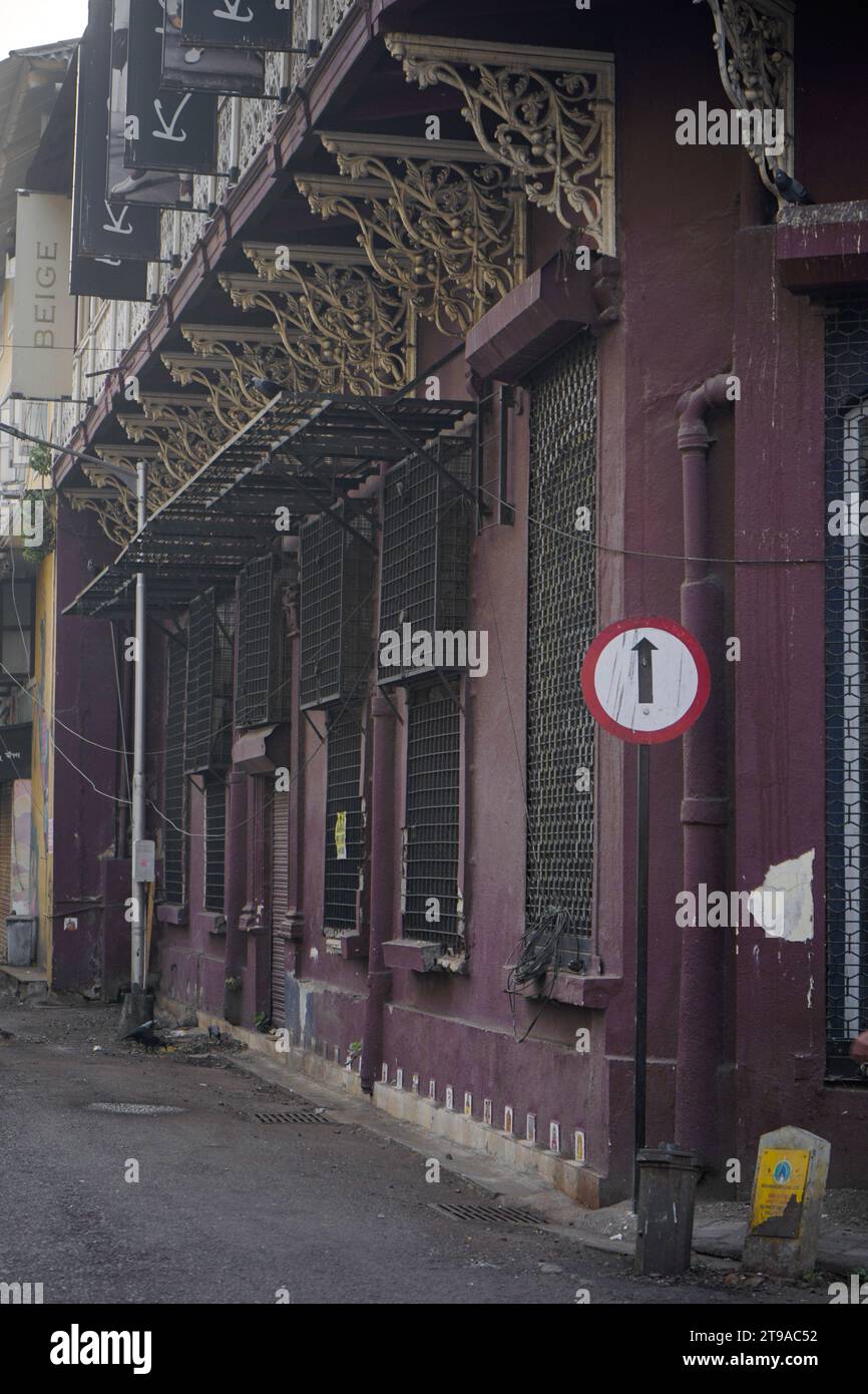 old mumbai street view Stock Photo - Alamy