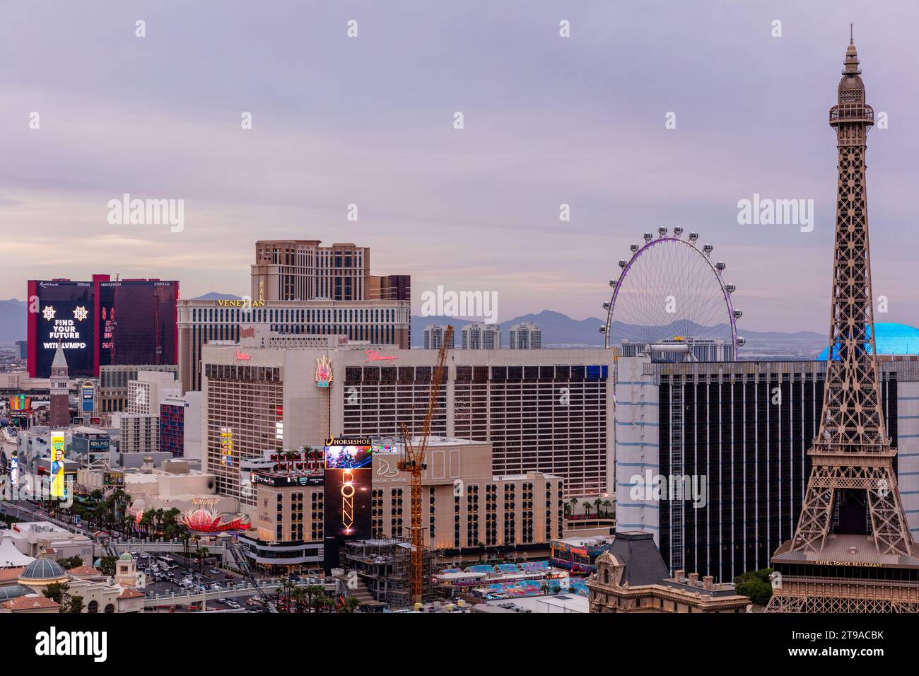 Las vegas strip strip famous place hi-res stock photography and images ...