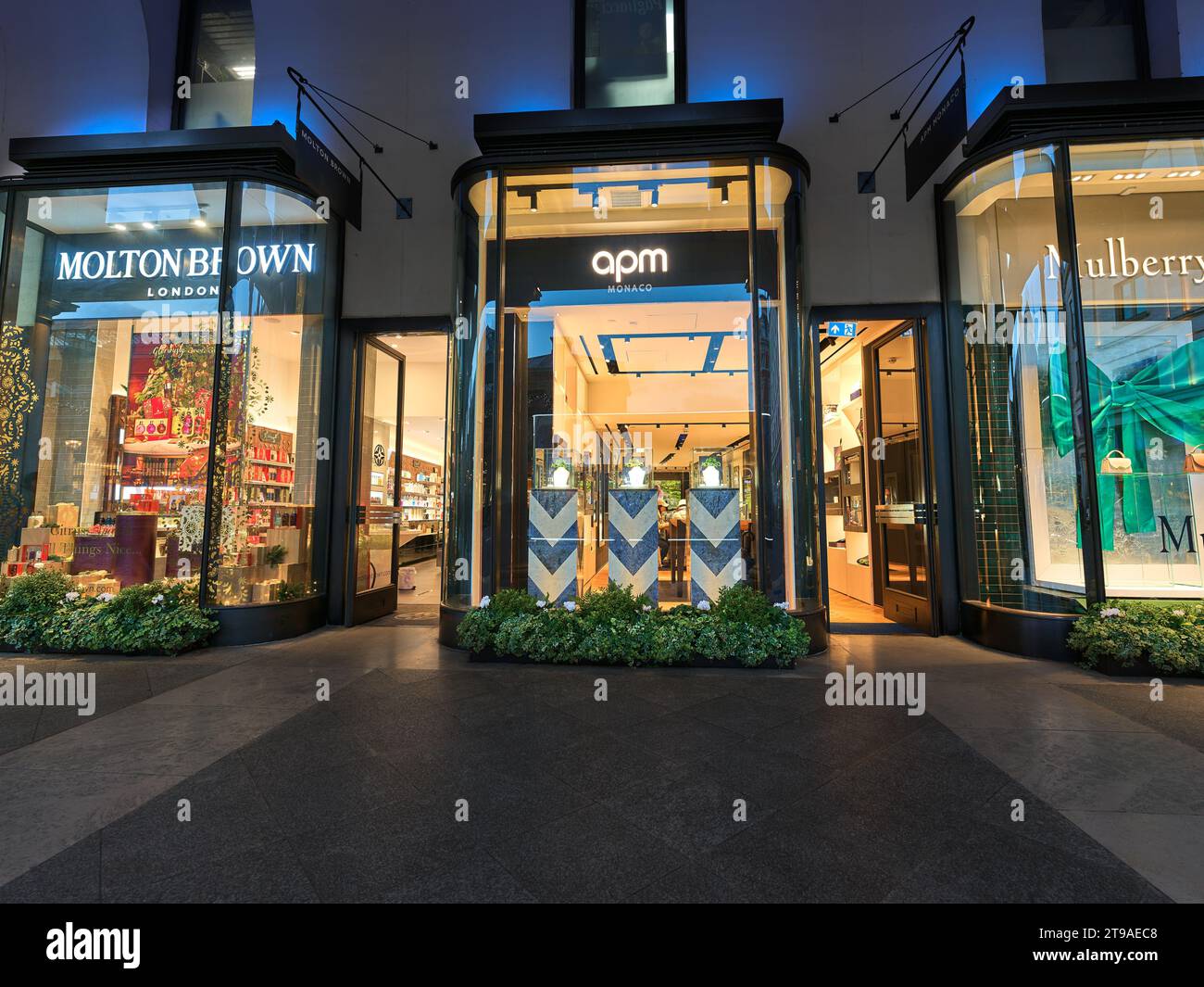 Moltonbrown hi-res stock photography and images - Alamy