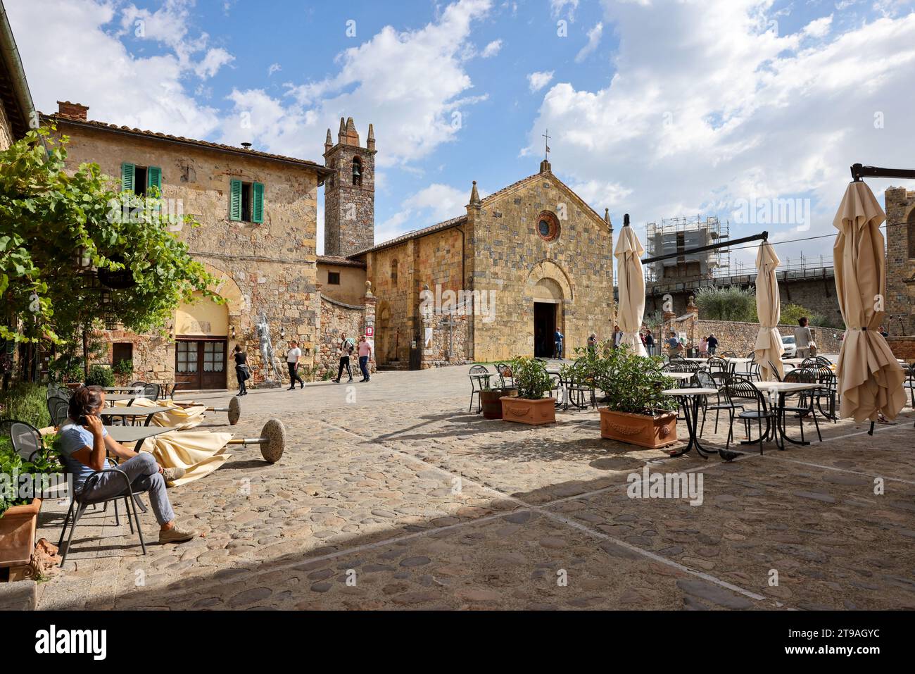 Monteriggioni, Italy - Sept 17, 2022: Piazza Roma in Monteriggioni ...