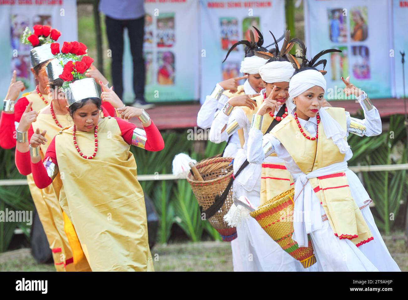Bangladeshi khasi tribal hi-res stock photography and images - Alamy