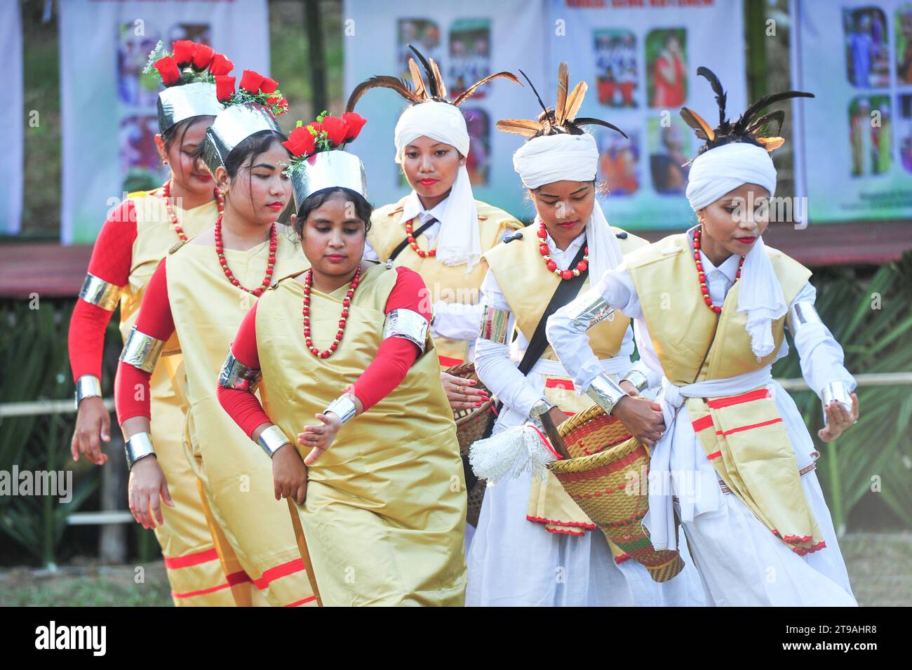 Khasi traditional dress hi-res stock photography and images - Alamy