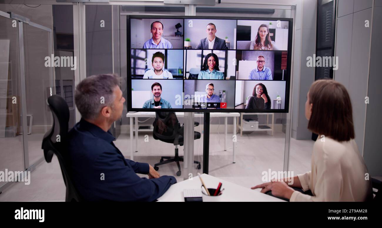 Office video conferencing hi-res stock photography and images - Alamy
