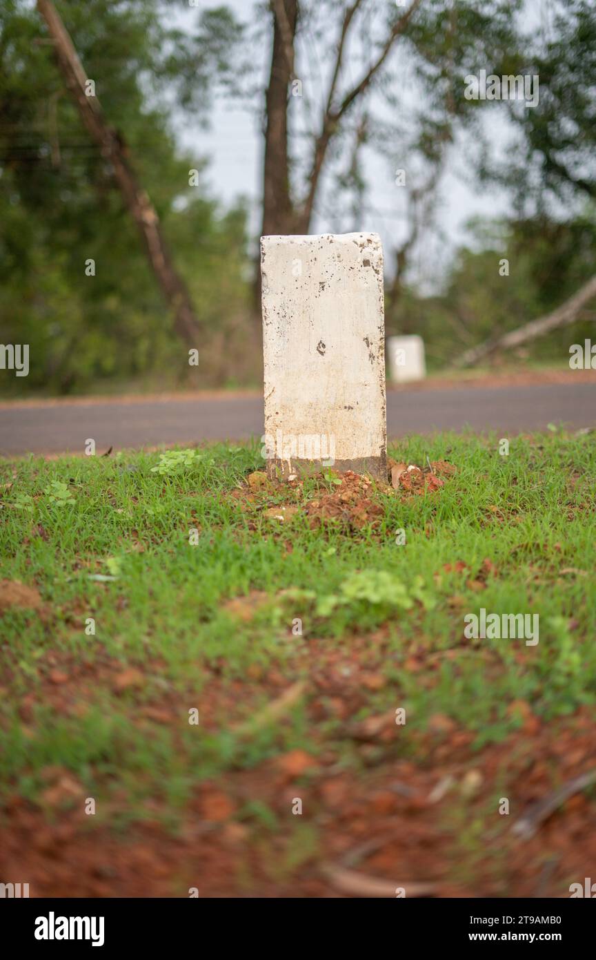 Milestone scenery hi-res stock photography and images - Alamy