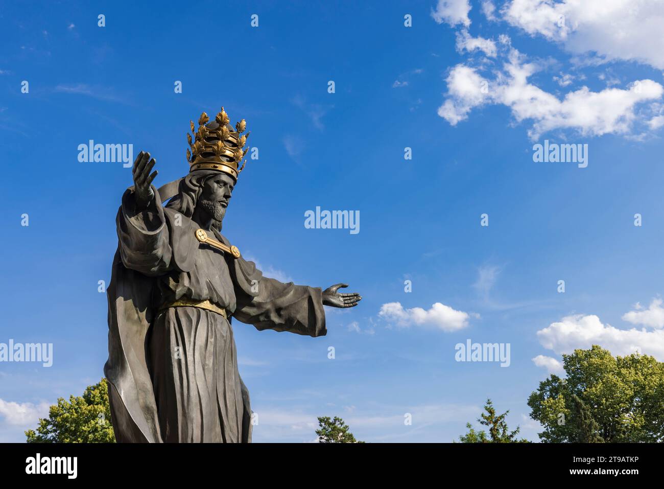 Black christ statue hi-res stock photography and images - Alamy