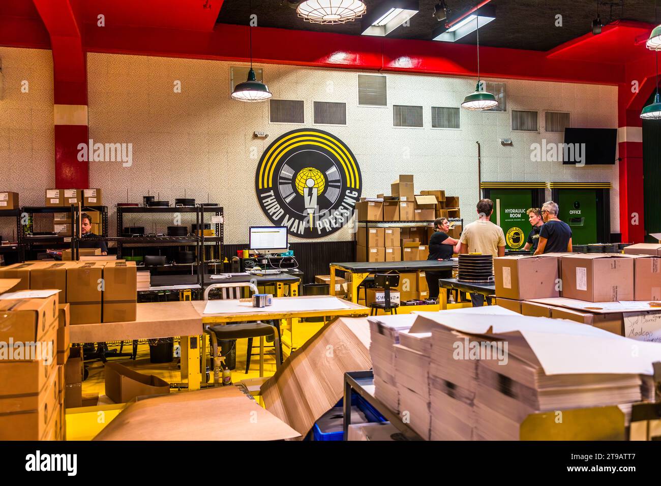 Table logo hi-res stock photography and images - Alamy