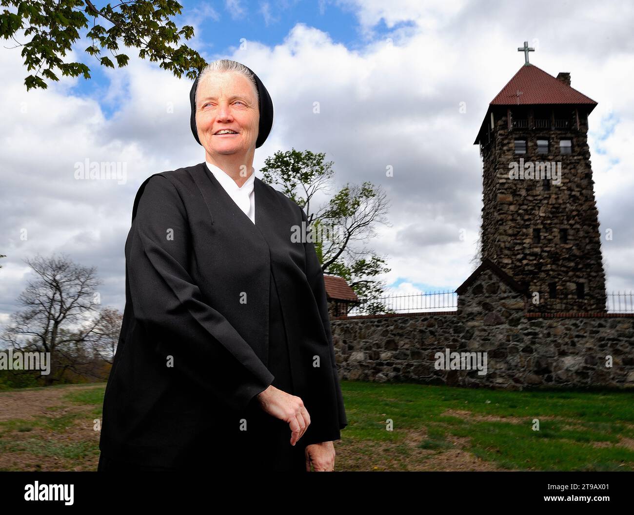 Nun before the Run Stock Photo - Alamy