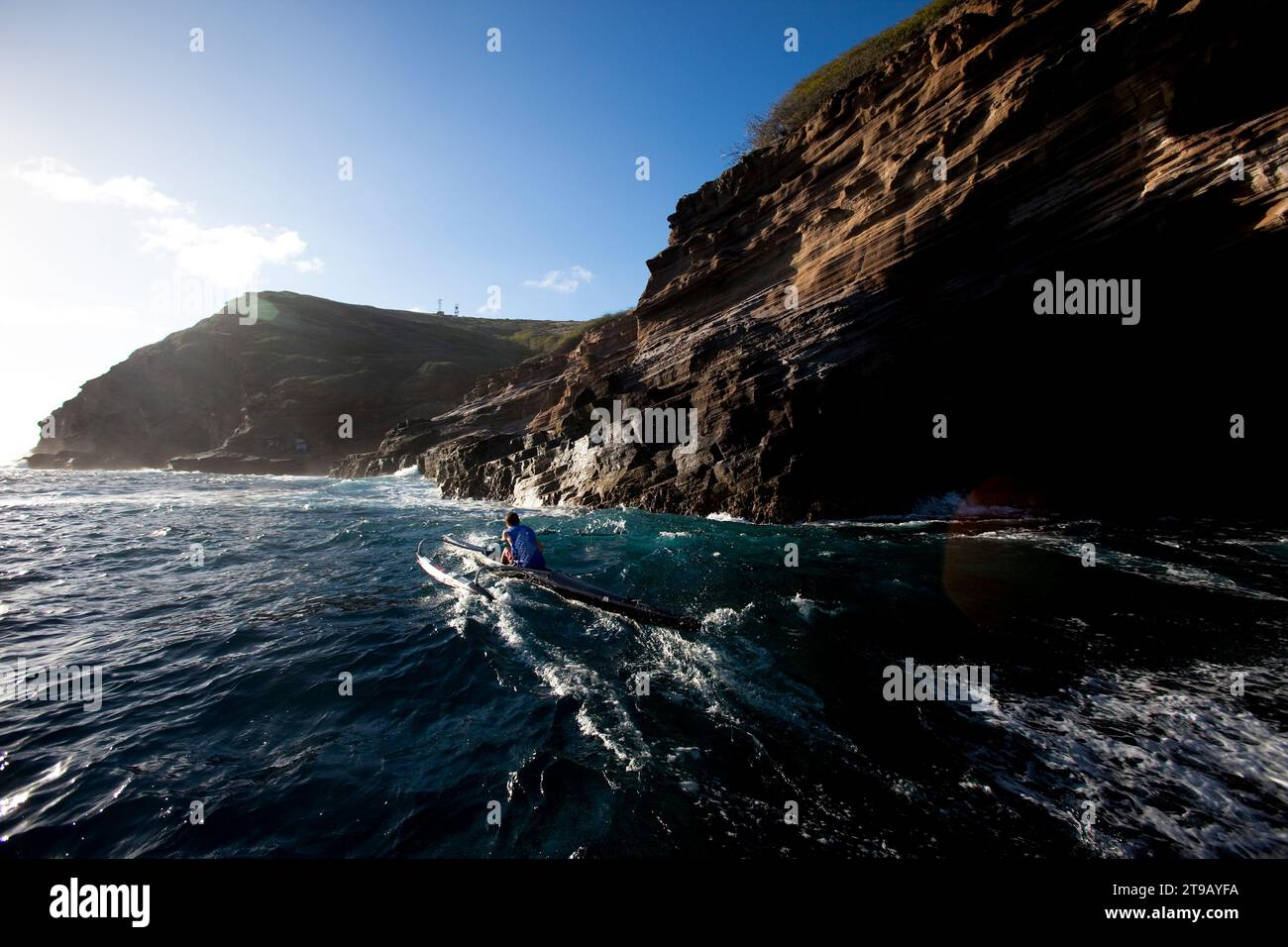 Man next to big rock hi-res stock photography and images - Alamy