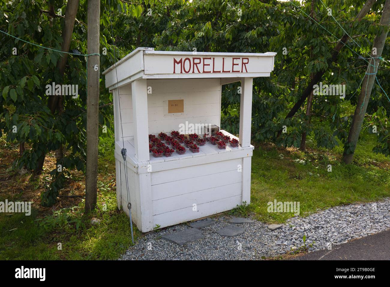 Self service farm stand hi-res stock photography and images - Alamy
