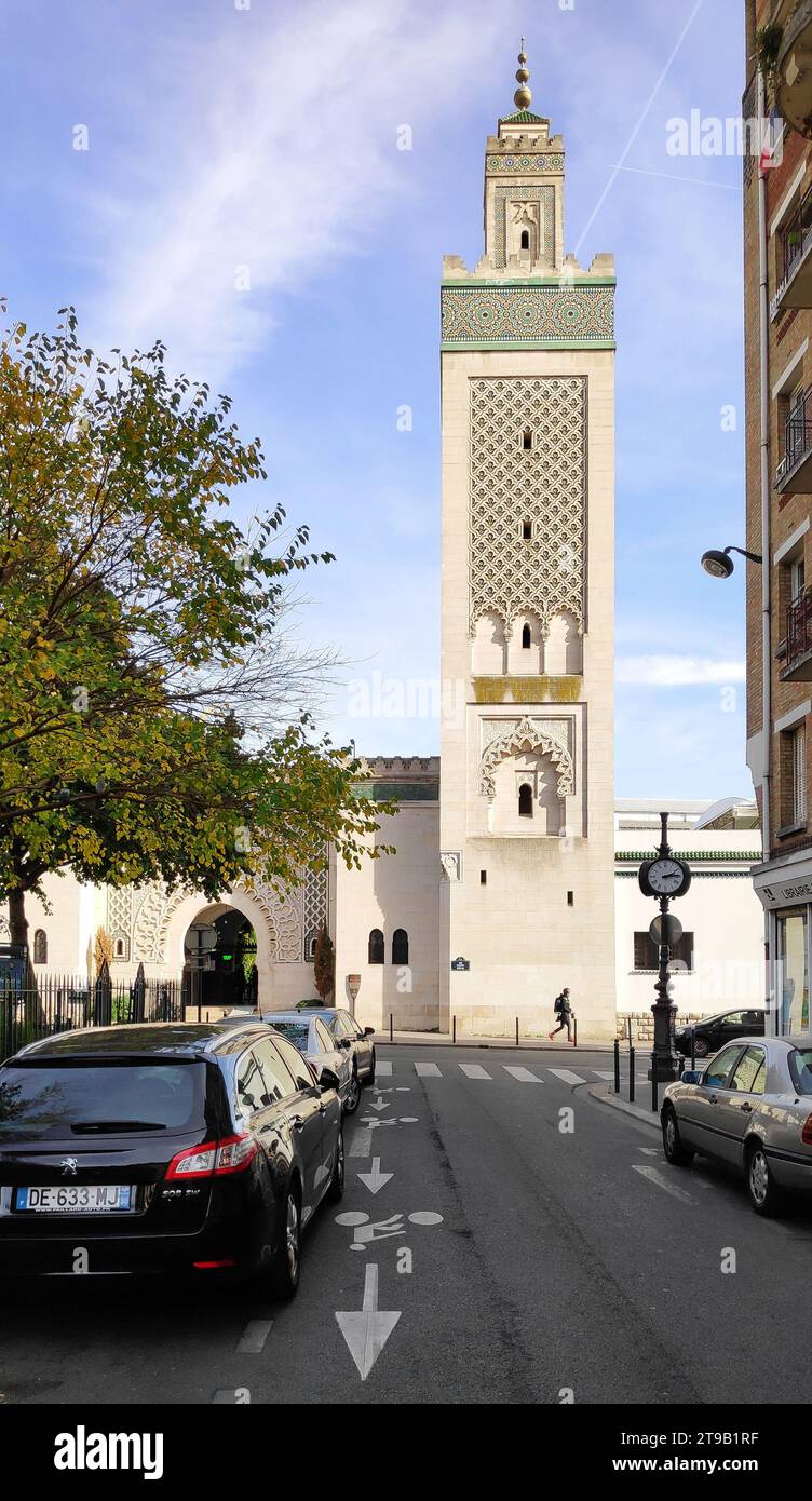 Paris, France - October 23 2018: The Grande Mosquée de Paris (commonly ...
