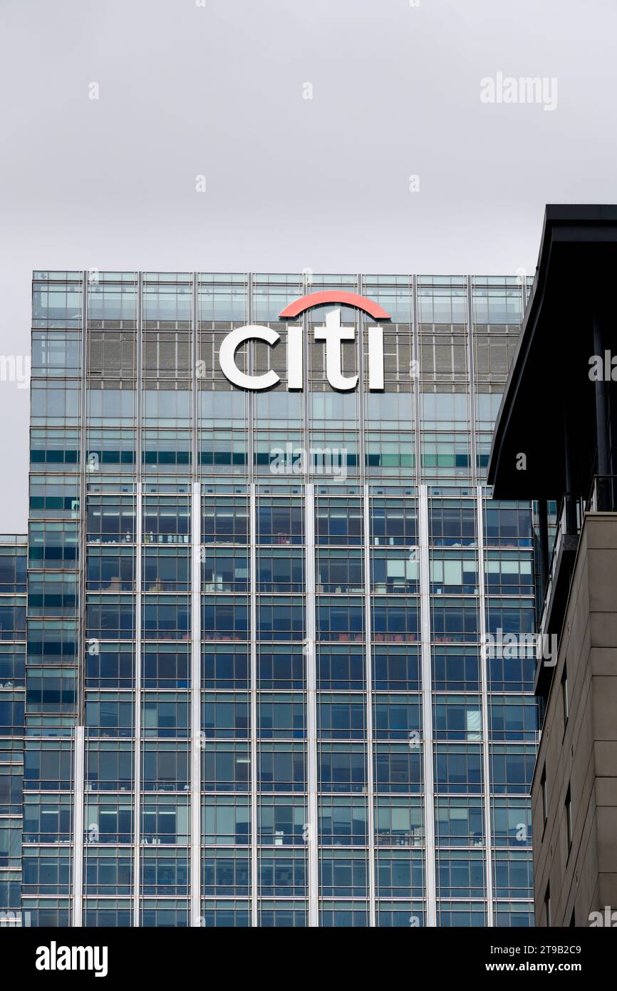 Citigroup Tower at 25 Canada Square, Canary Wharf, is a 45-storey ...