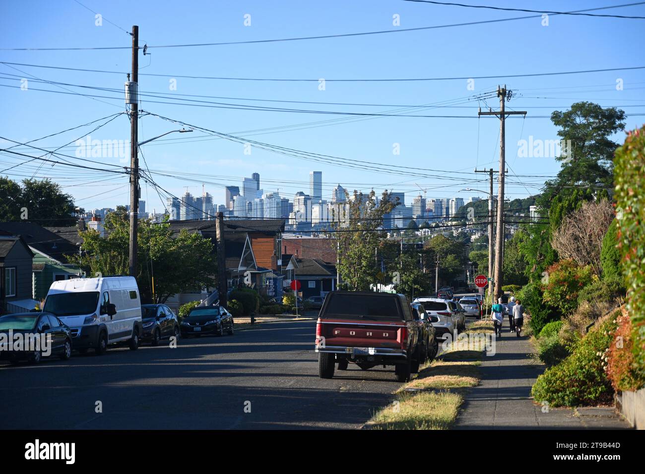 Downtown city view seattle space hi-res stock photography and images ...