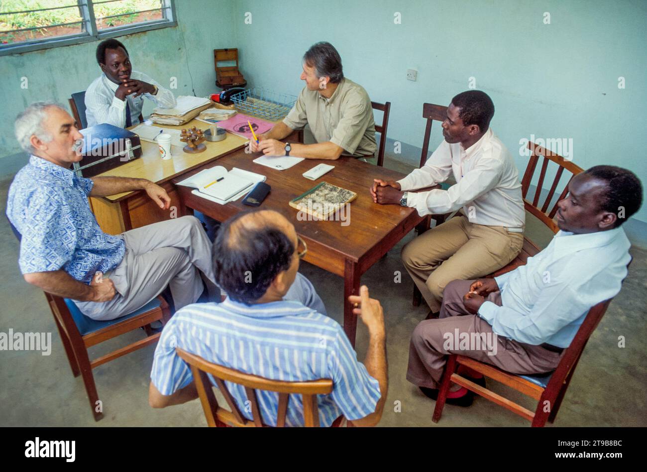 Tanzania, Kilombero - European managers and their Tanzanian ...