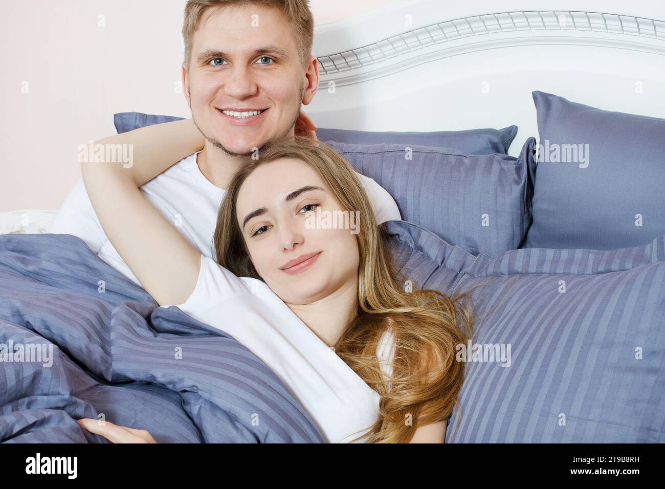 Portrait Happy couple bed bedroom in the morning, happy family, healthy ...