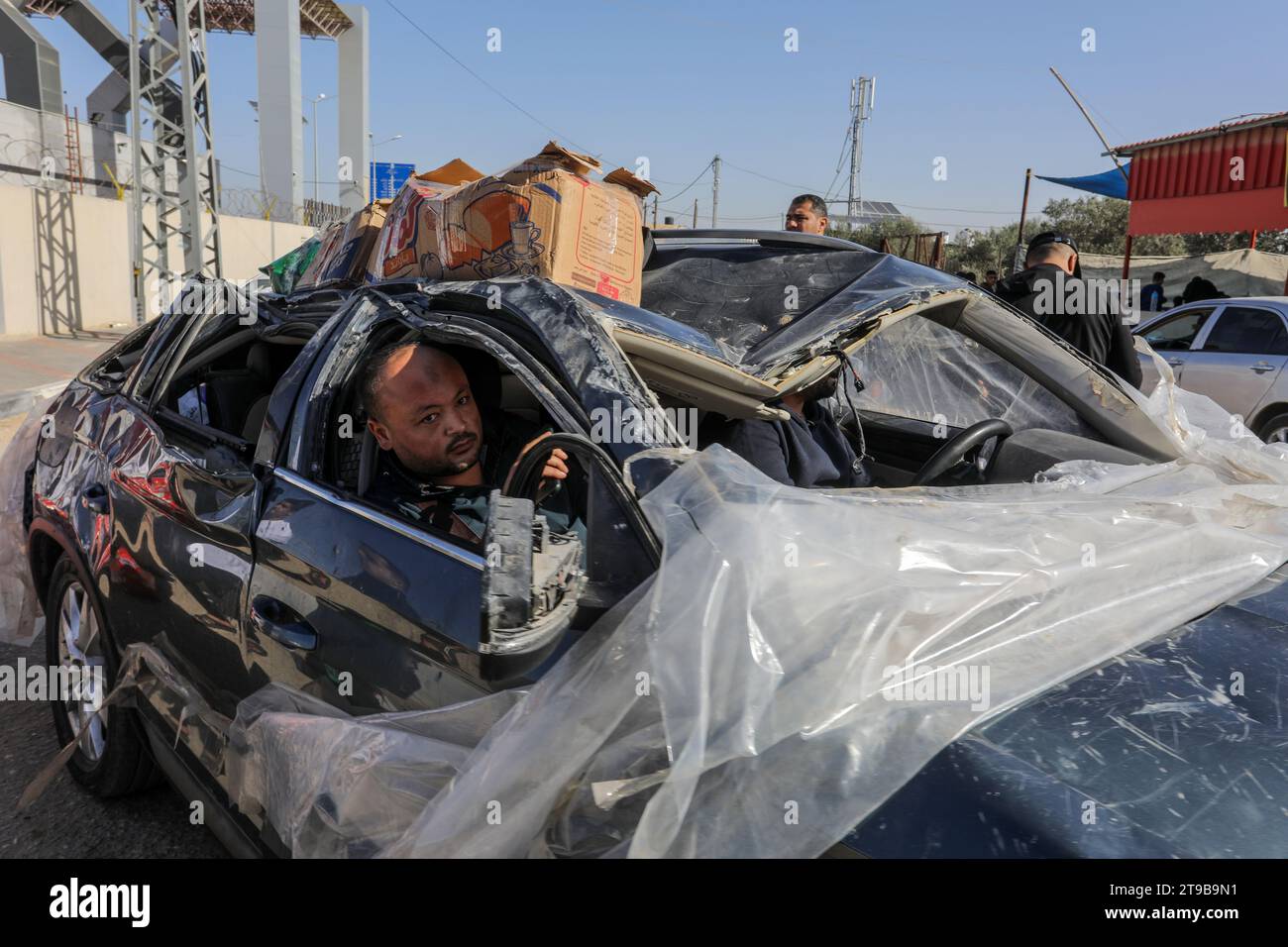 Rafah, Palestinian Territories. 24th Nov, 2023. Stranded Palestinians ...