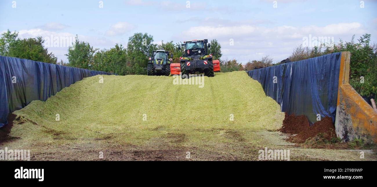 Bauernhof mit biogasanlage hi-res stock photography and images - Alamy