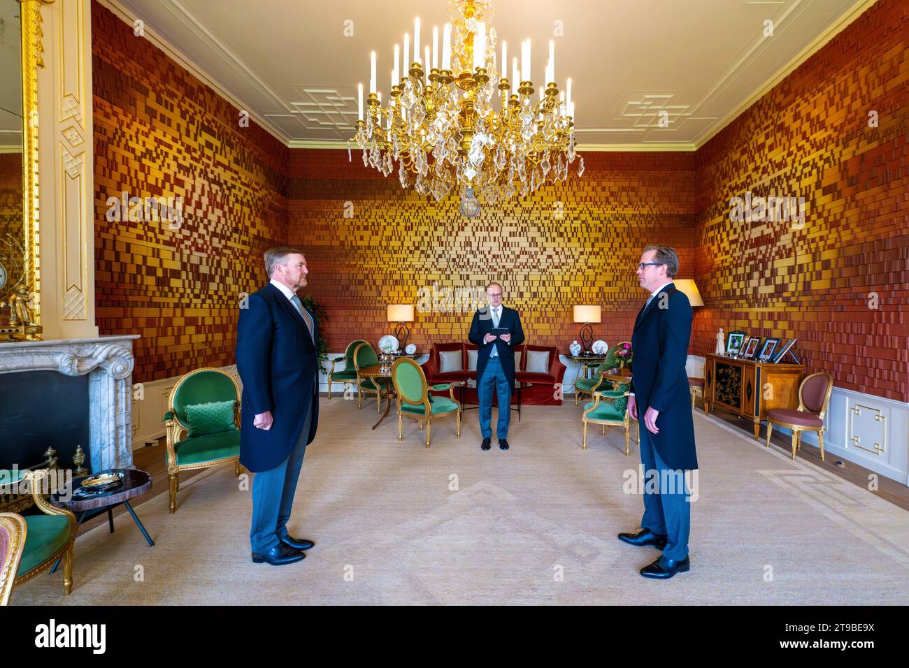 THE HAGUE - King Willem-Alexander (L) has sworn in Christophe van der ...