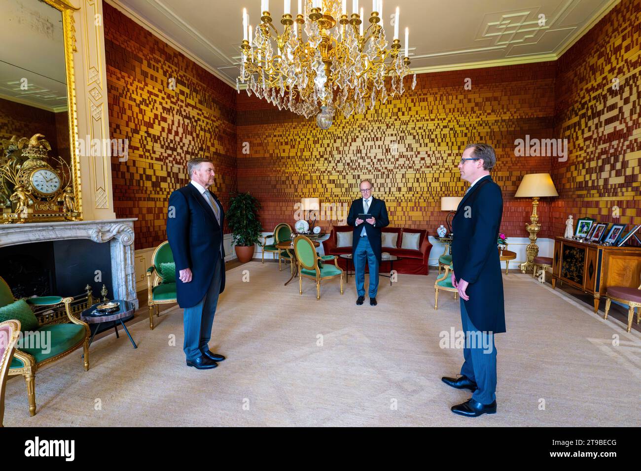 THE HAGUE - King Willem-Alexander (L) has sworn in Christophe van der ...