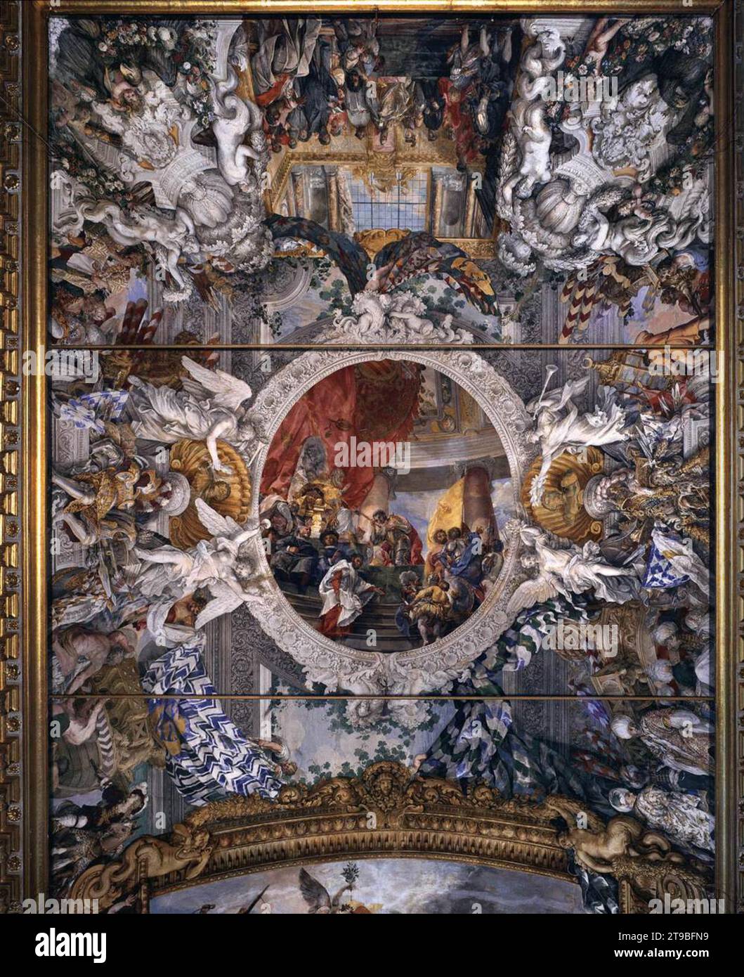 Oval ceiling panel hi-res stock photography and images - Alamy