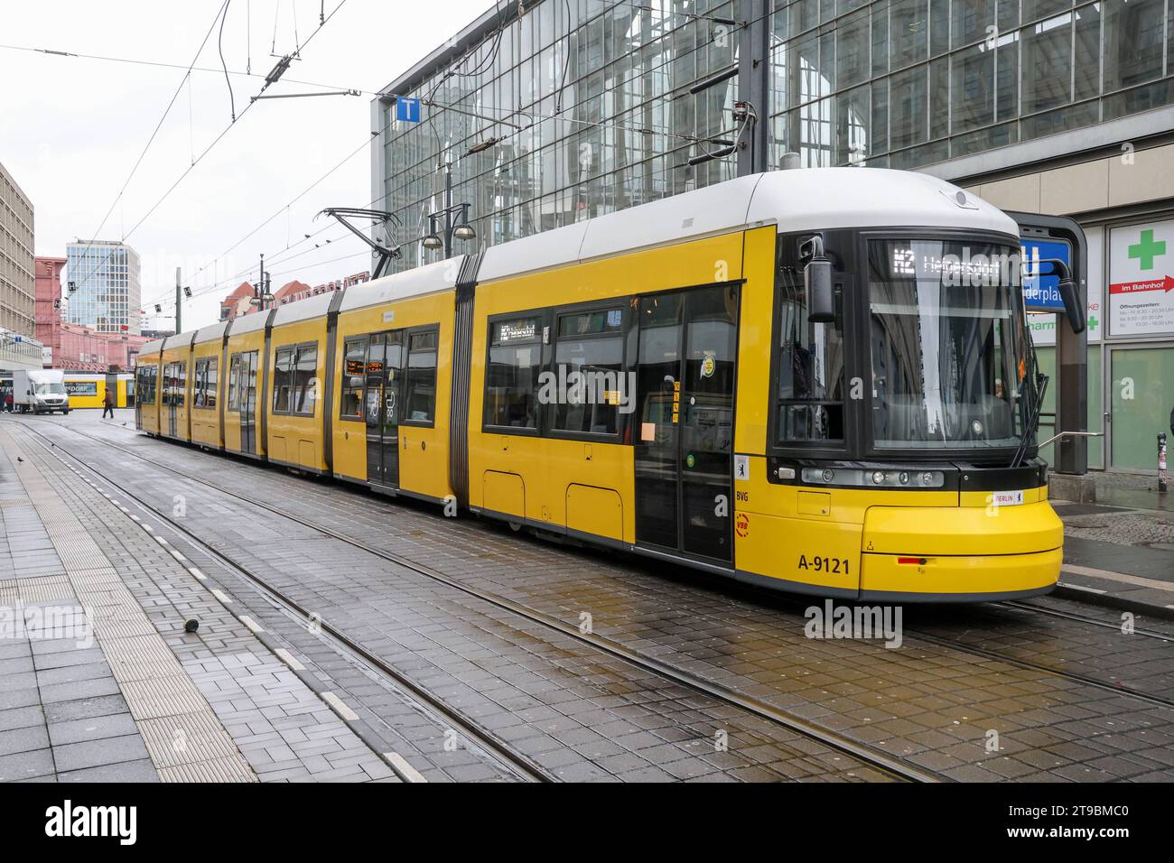 Linie m2 hi-res stock photography and images - Alamy